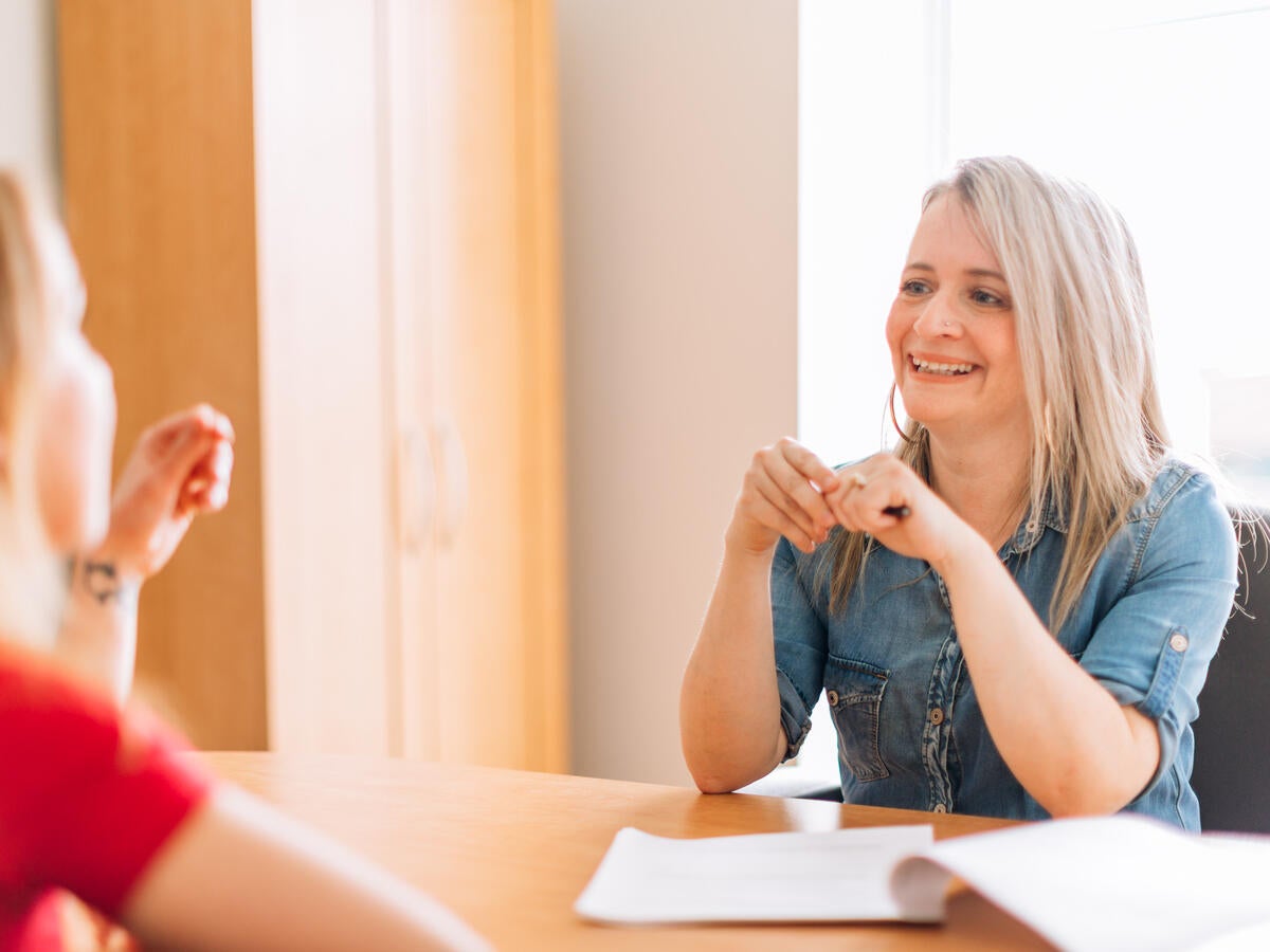 How To Lead And Moderate A Usability Test Emergo By Ul